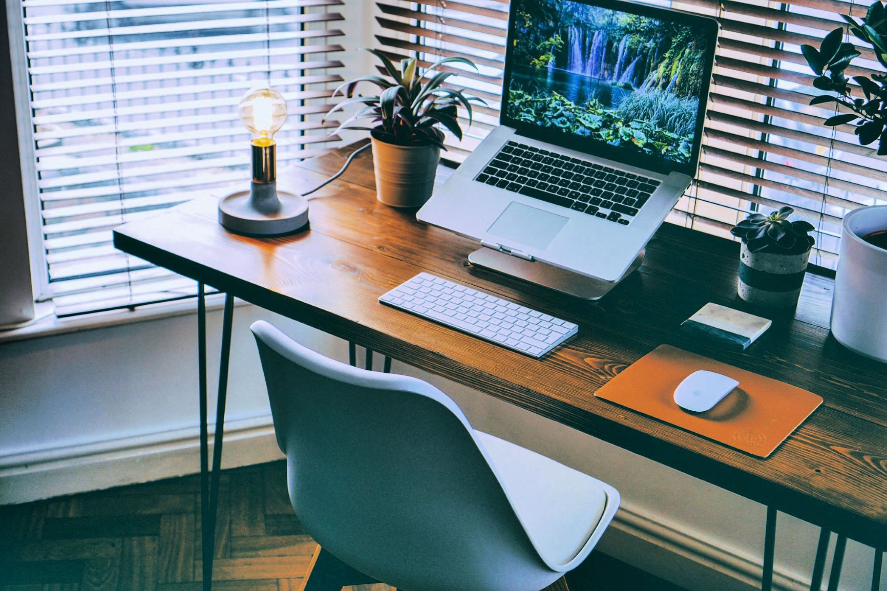 How to Manage Time Working From Home